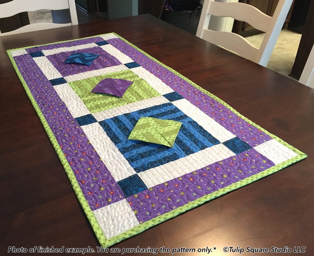 Floating Diamonds Quilted Table Runner Pattern #551 - Tulip Square ...