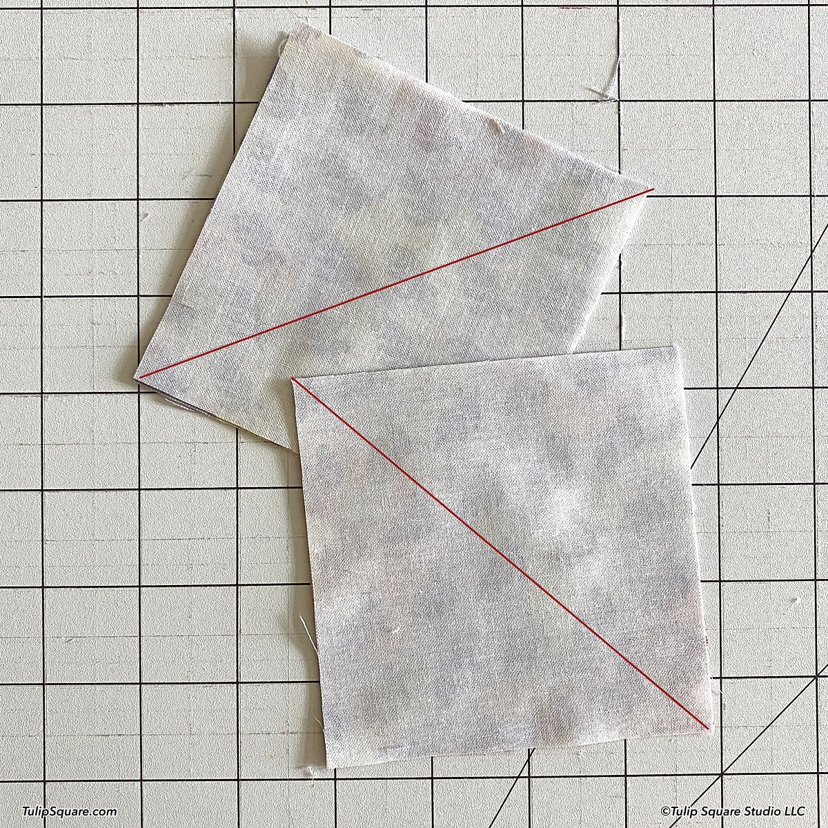 How to make disappearing half square triangles quilt blocks - Tulip ...